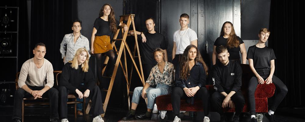 Skådespelarstudenter 2020-2023 | Högskolan för scen och musik ...