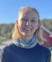 Lara Beckmann går på djupet bland koraller och svampdjur ...